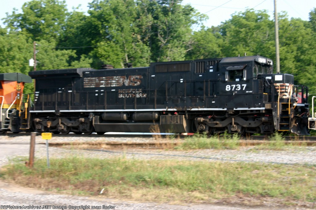 NS 8737
